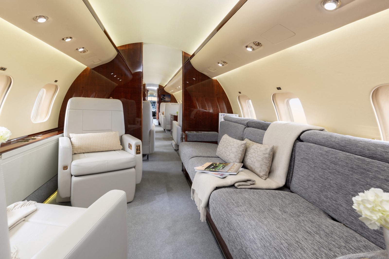 Bombardier Global Express XRS LX-GOL | Private Jet | Global Jet